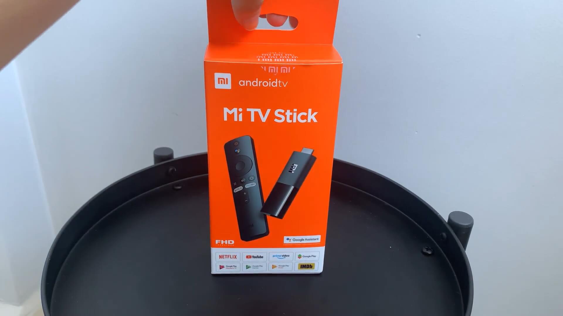 Análise Mi TV Stick: Melhor aparelho para transformar TV em Smart